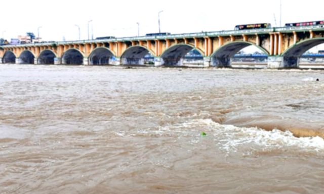 வைகை ஆற்றில் வெள்ளப்பெருக்கு - வெள்ள அபாய எச்சரிக்கை